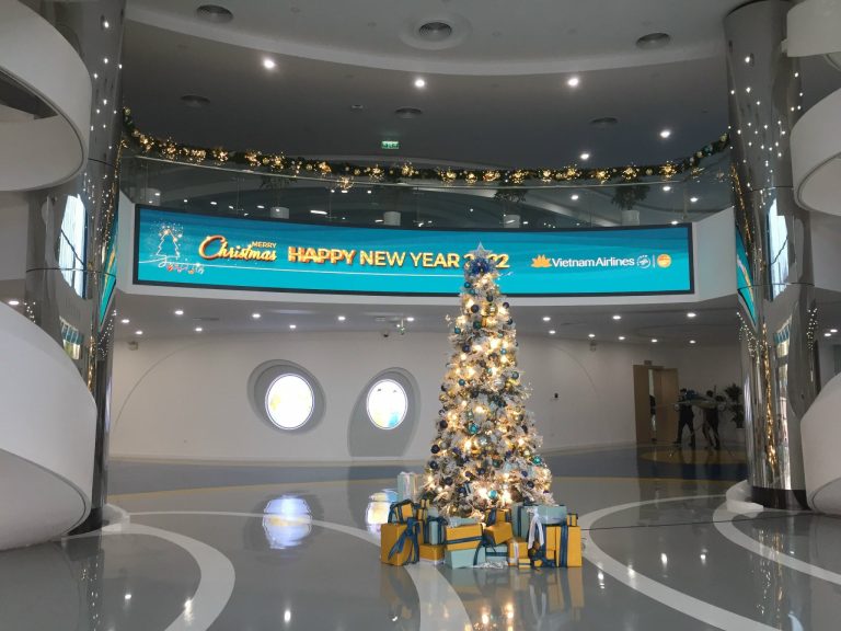 Màn hình LED cong - Công ty Cổ phần Đầu tư HCOM