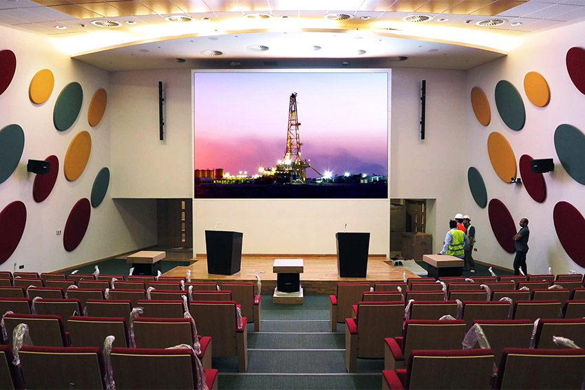 Màn hình LED đa năng cho hội trường - HCOM